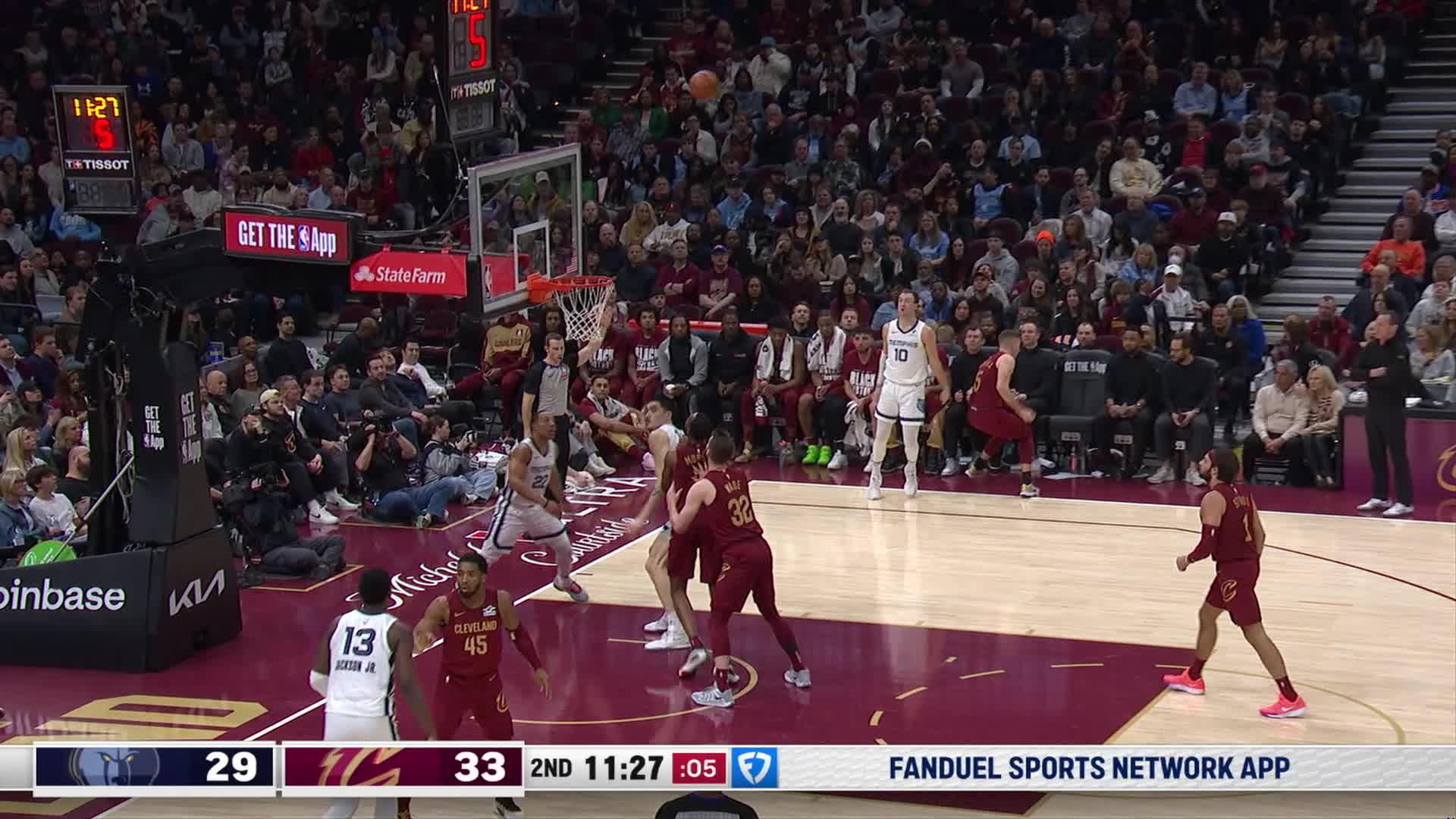 Luke Kennard drills the trey