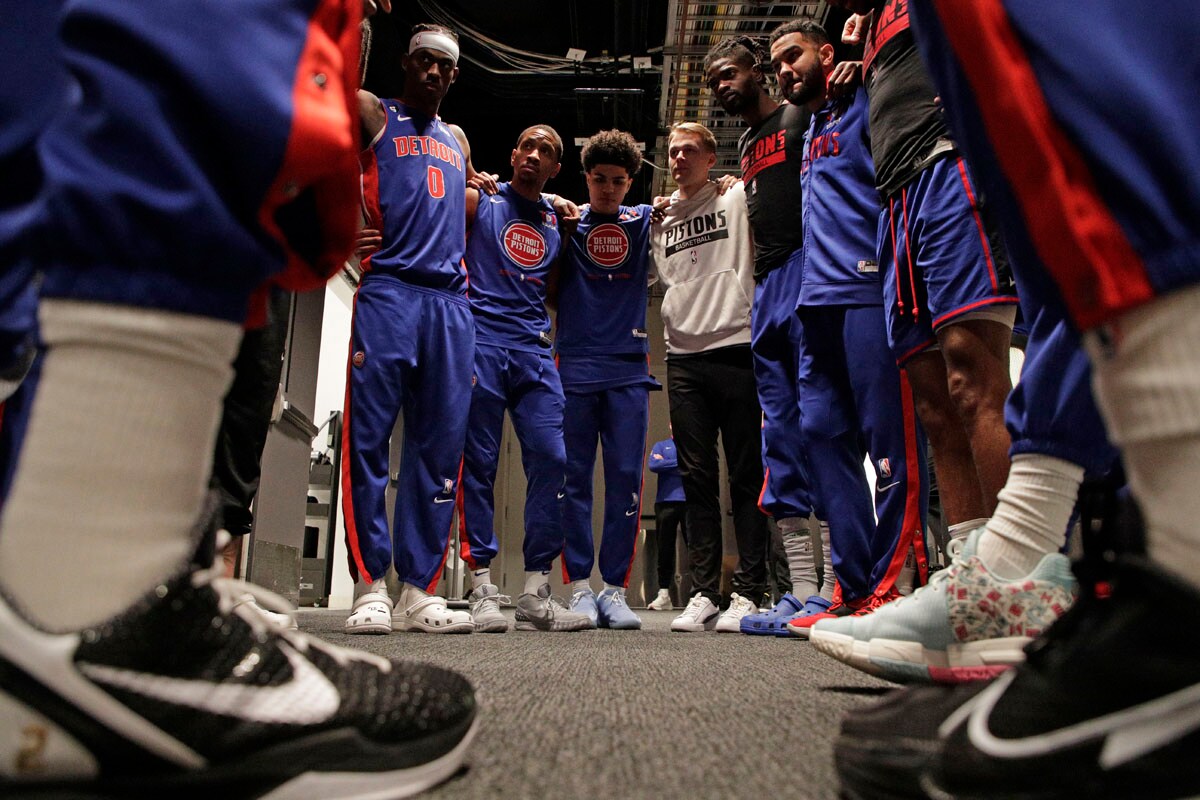 Photos: Pistons 121 Magic 101 Photo Gallery | NBA.com