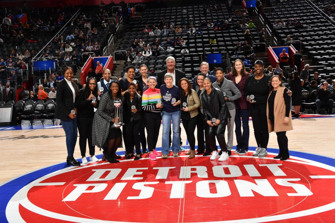 How Detroit Pistons honored the Detroit Shock’s 2003 WNBA title during ...