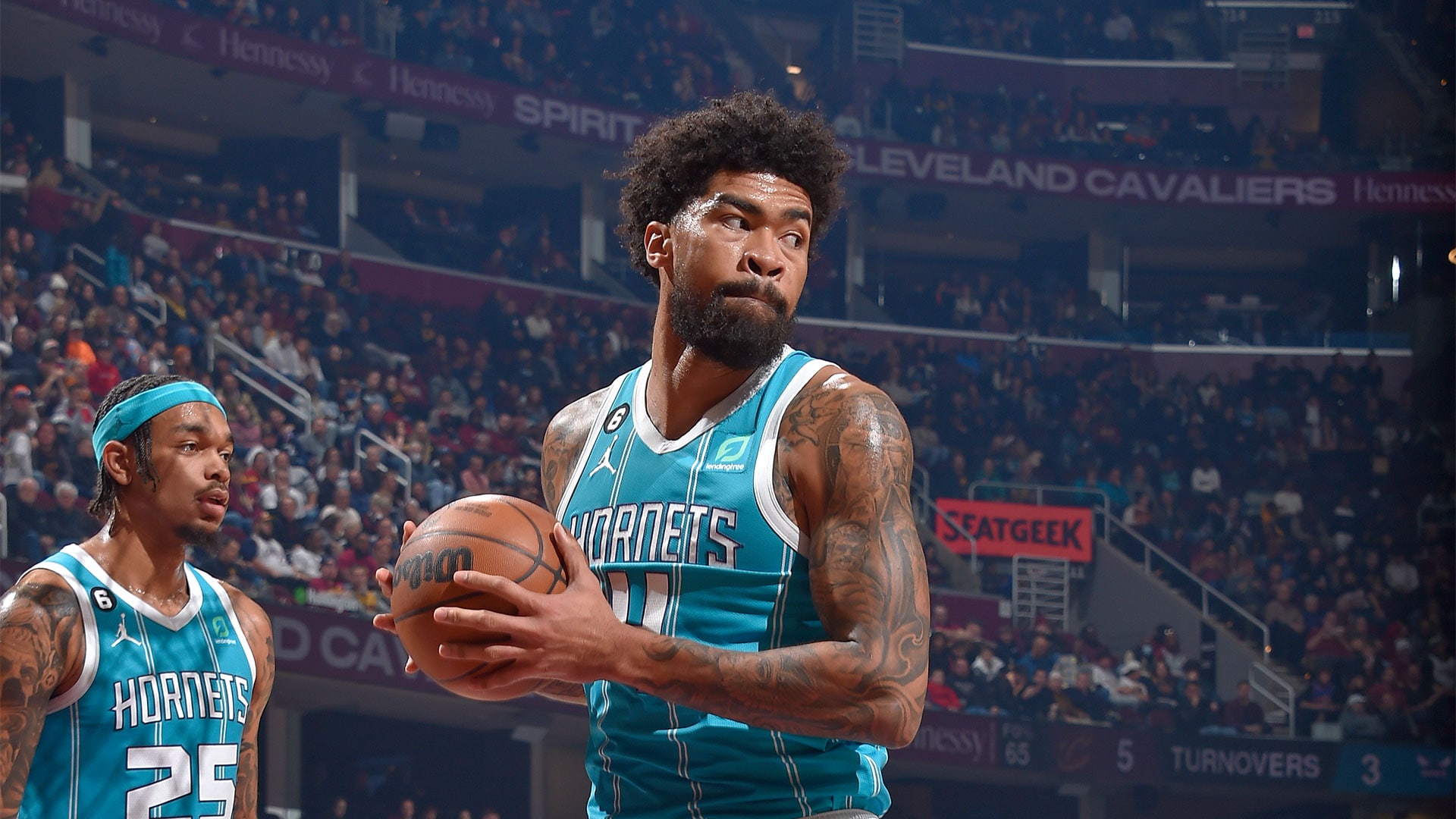 Hornets vs Cavaliers Gallery - 11/18/22 Photo Gallery | NBA.com