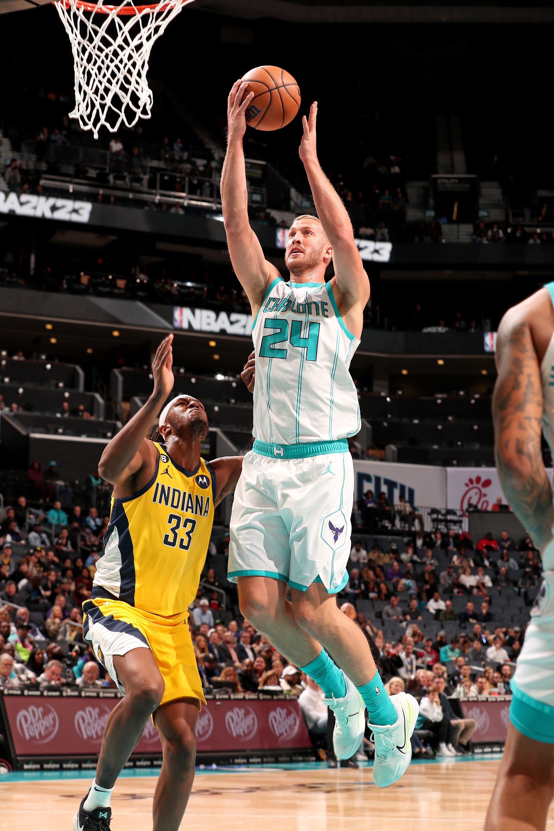 Hornets vs Pacers Gallery - 11/16/22 Photo Gallery | NBA.com