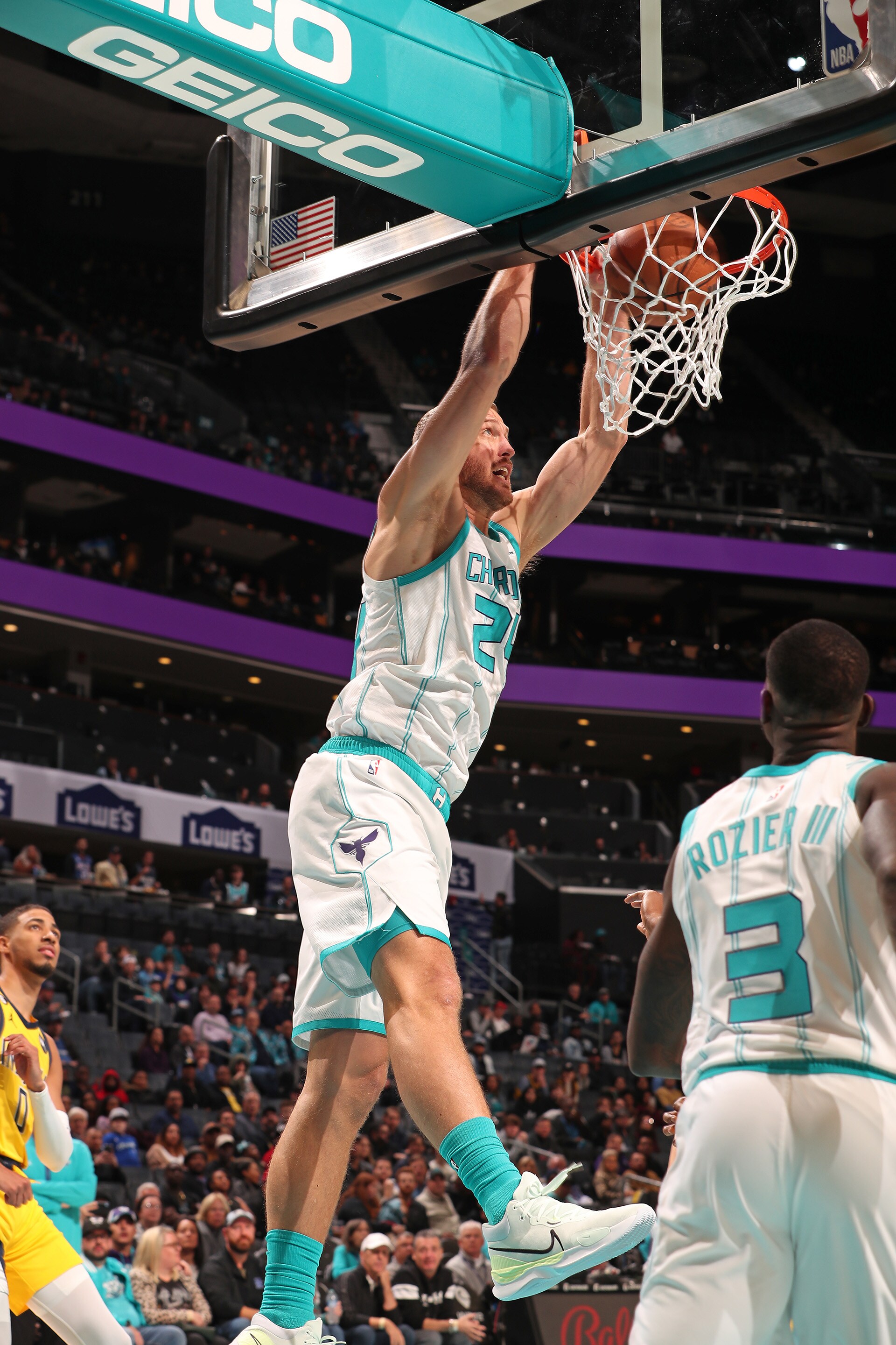 Hornets vs Pacers Gallery - 11/16/22 Photo Gallery | NBA.com
