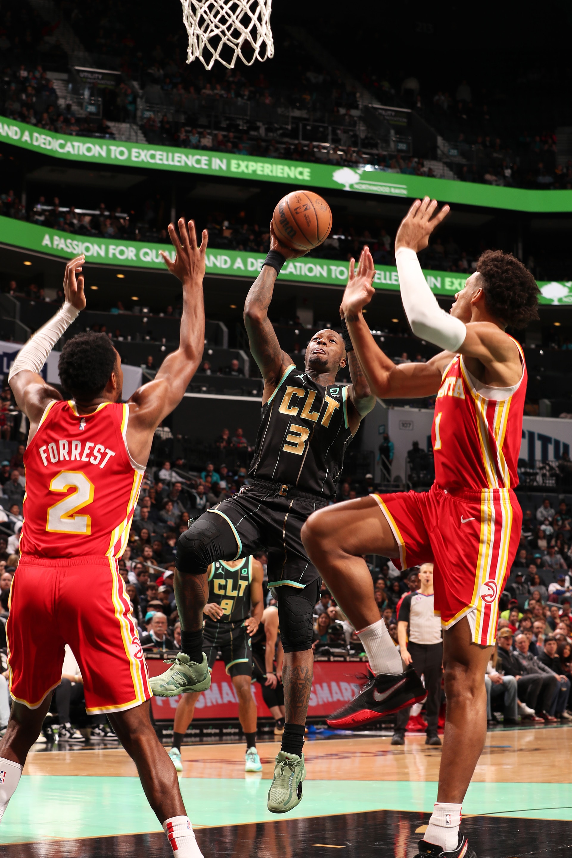 Hornets vs Hawks Gallery - 12/16/22 Photo Gallery | NBA.com