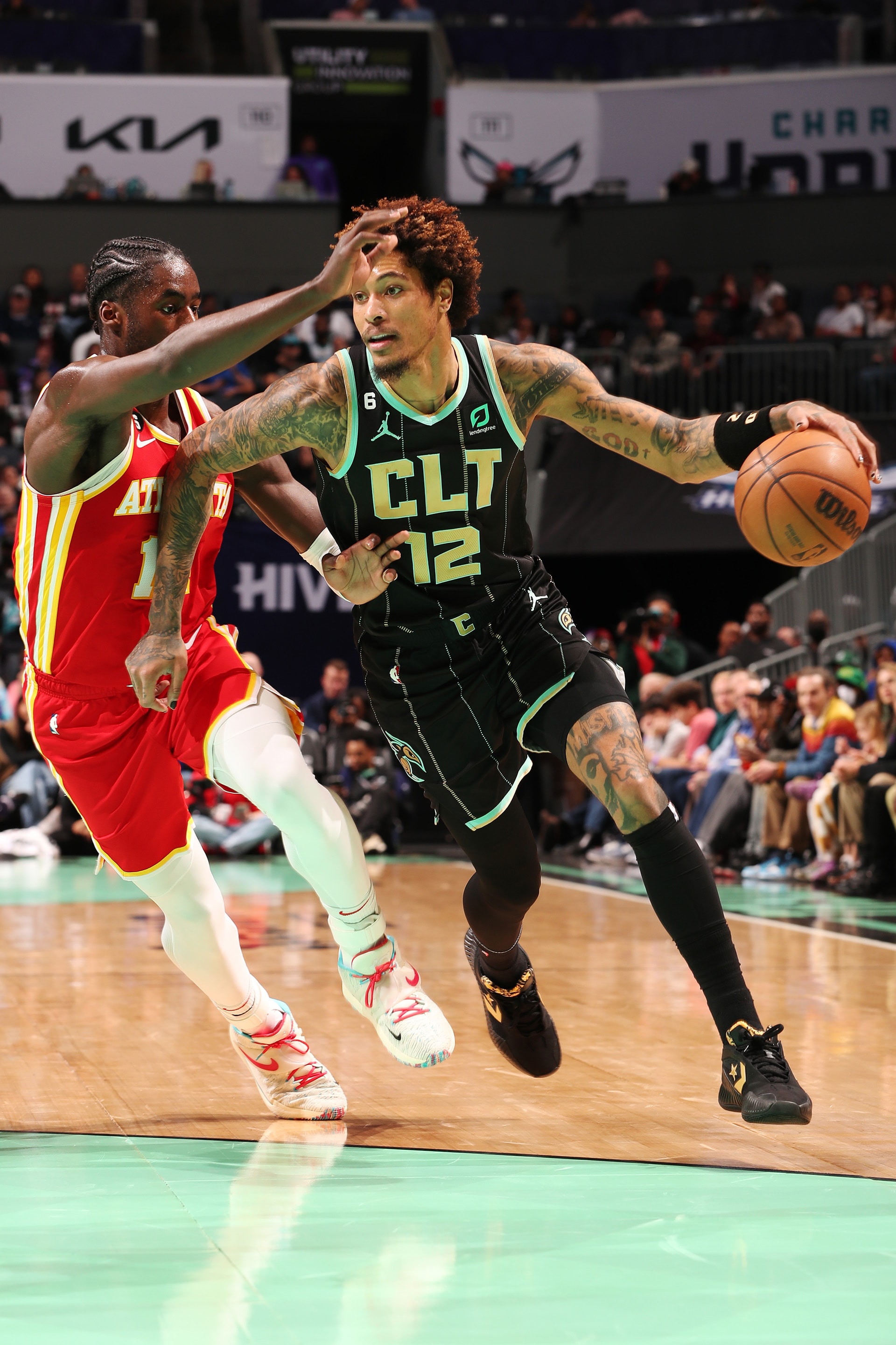 Hornets vs Hawks Gallery - 12/16/22 Photo Gallery | NBA.com