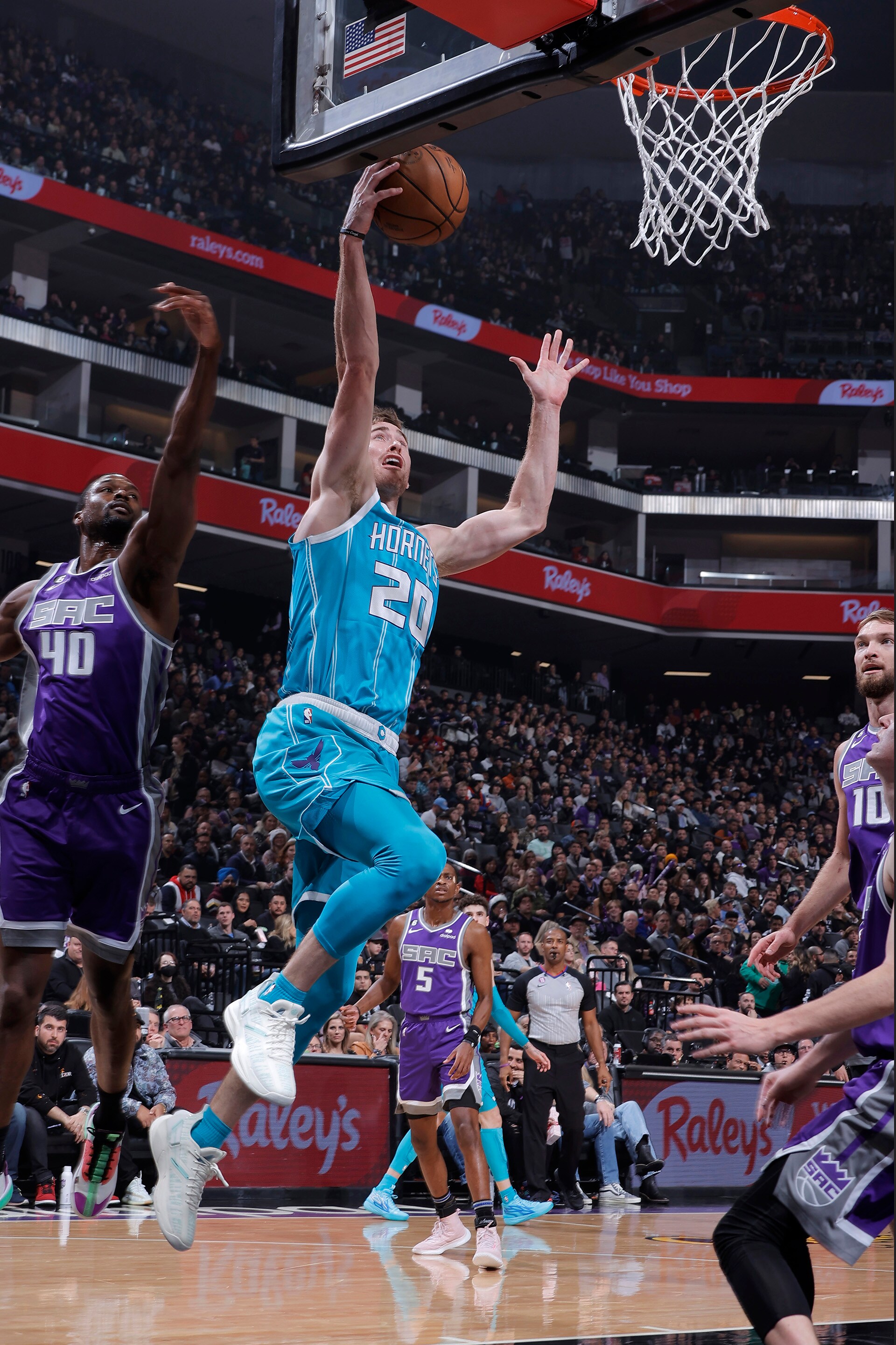 Ball Catches Fire In 4th Quarter, Hornets End Skid In Sacramento | NBA.com