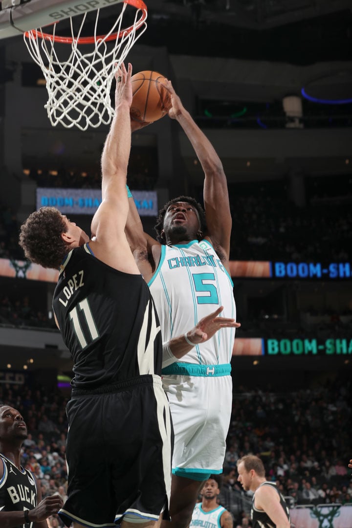 Hornets vs Bucks Gallery - 01/31/23 Photo Gallery | NBA.com