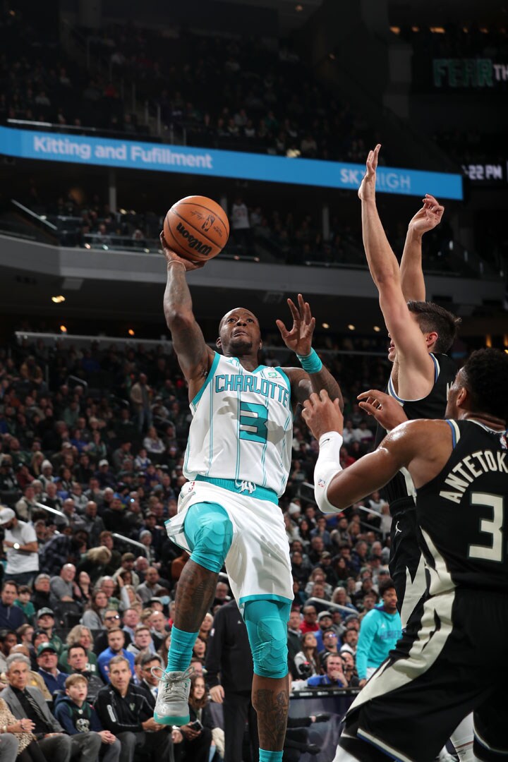 Hornets vs Bucks Gallery - 01/31/23 Photo Gallery | NBA.com