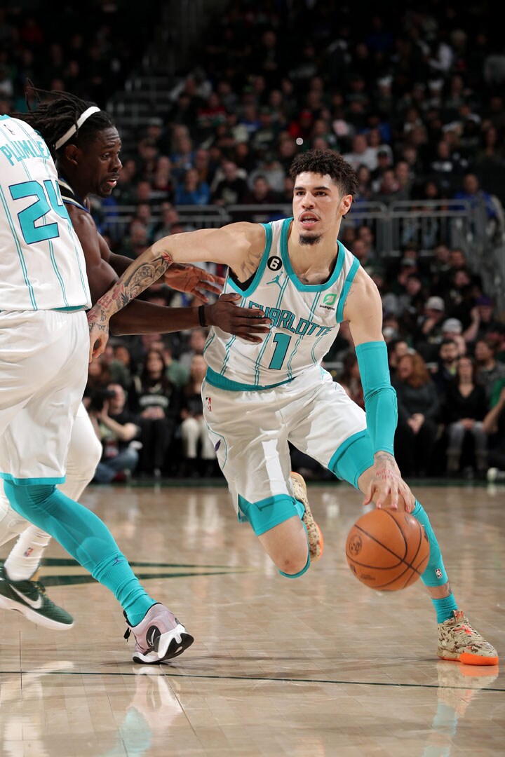 Hornets vs Bucks Gallery - 01/31/23 Photo Gallery | NBA.com