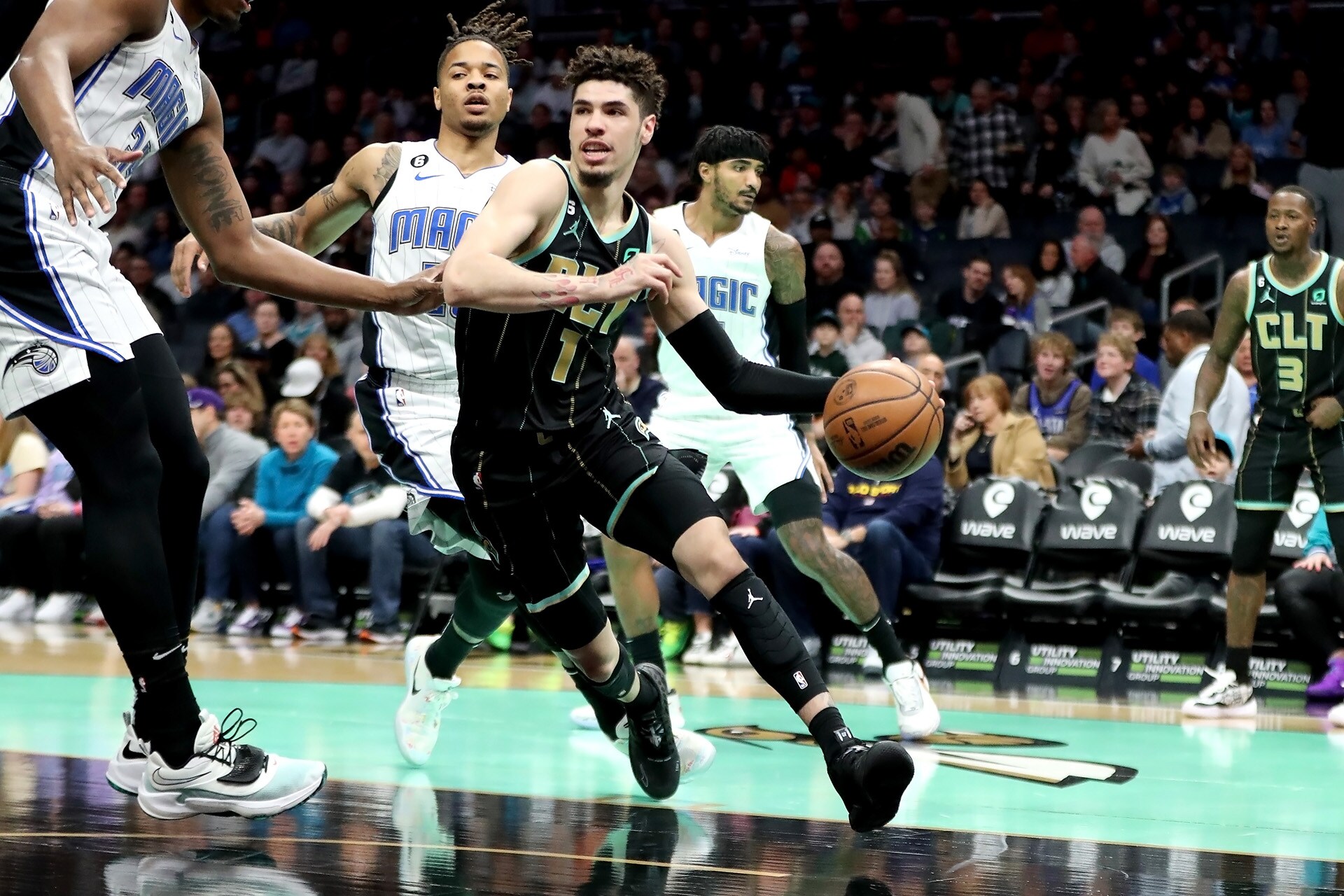 Rebounding And Free-Throw Shooting Bite Hornets In Home Loss | NBA.com