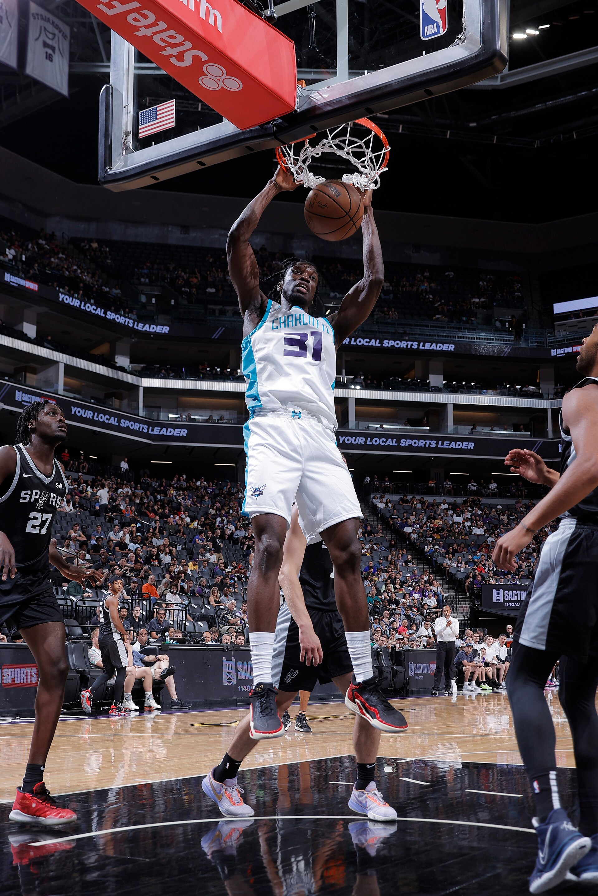 Hornets Struggle With Execution, Ball Movement In California Classic ...