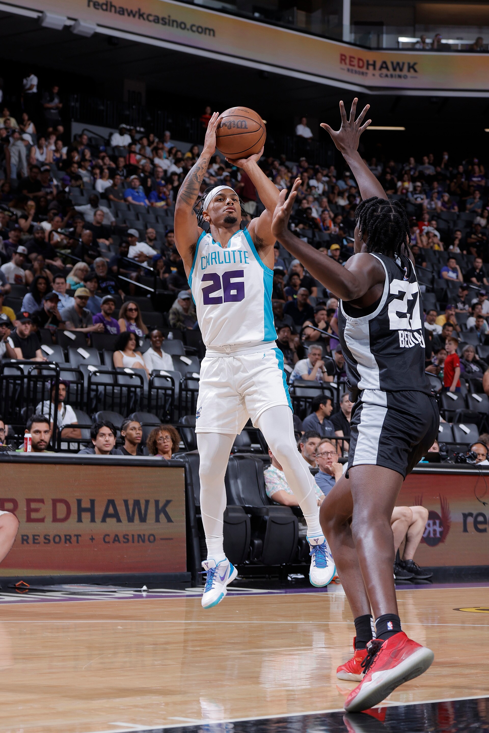 Hornets Struggle With Execution, Ball Movement In California Classic ...