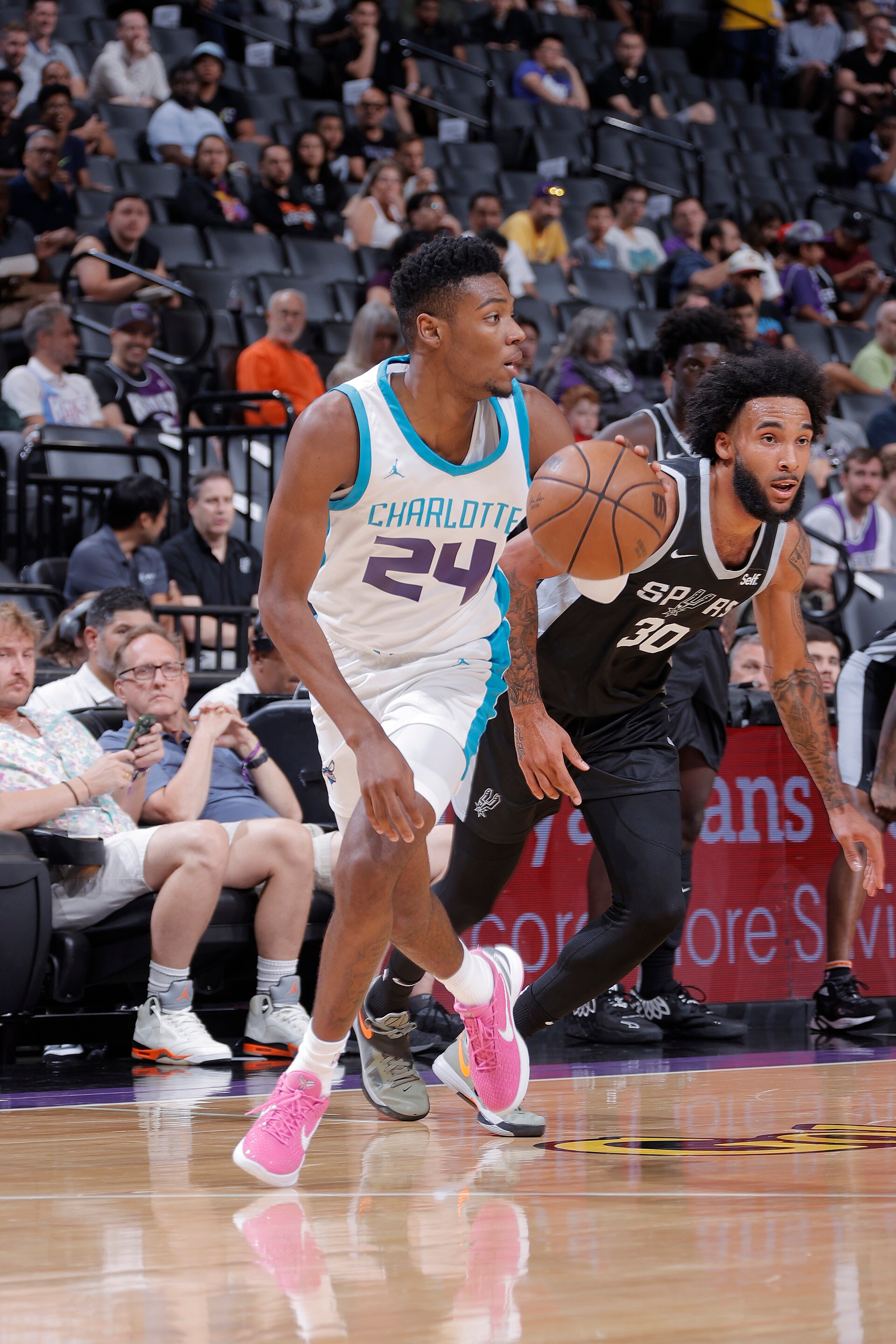 Hornets Struggle With Execution, Ball Movement In California Classic ...