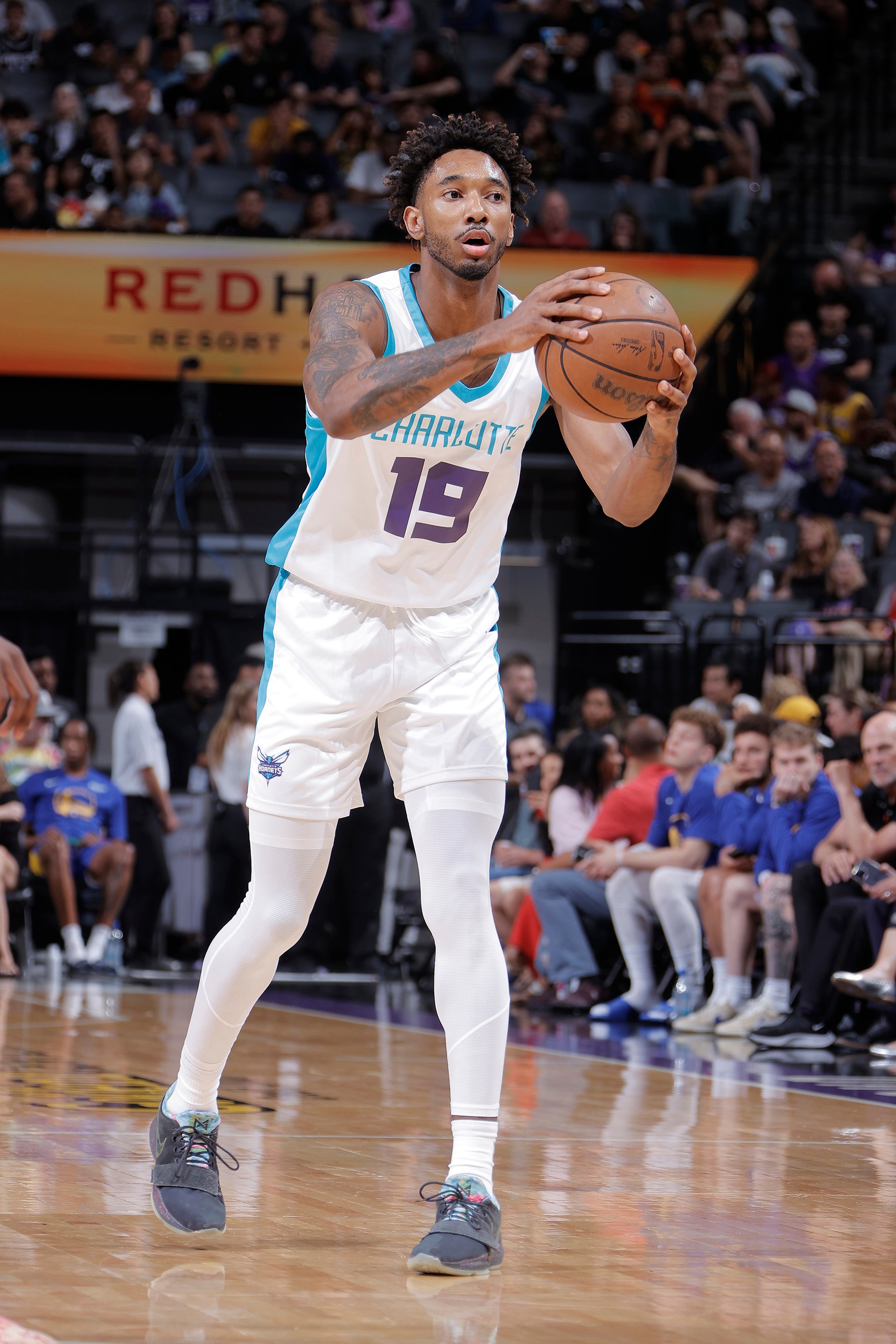 Hornets Struggle With Execution, Ball Movement In California Classic ...