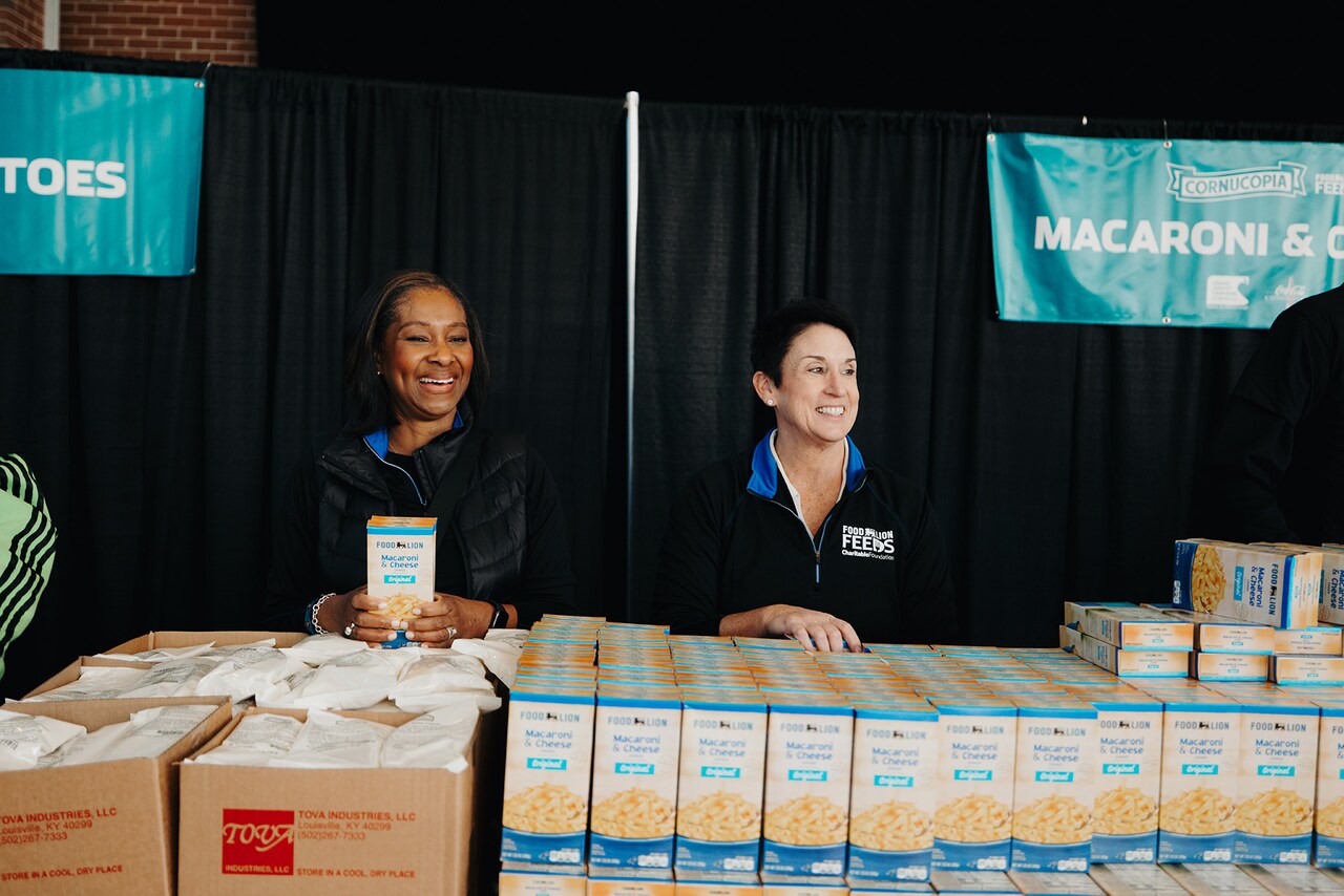 13th Annual Cornucopia Gallery Photo Gallery | NBA.com