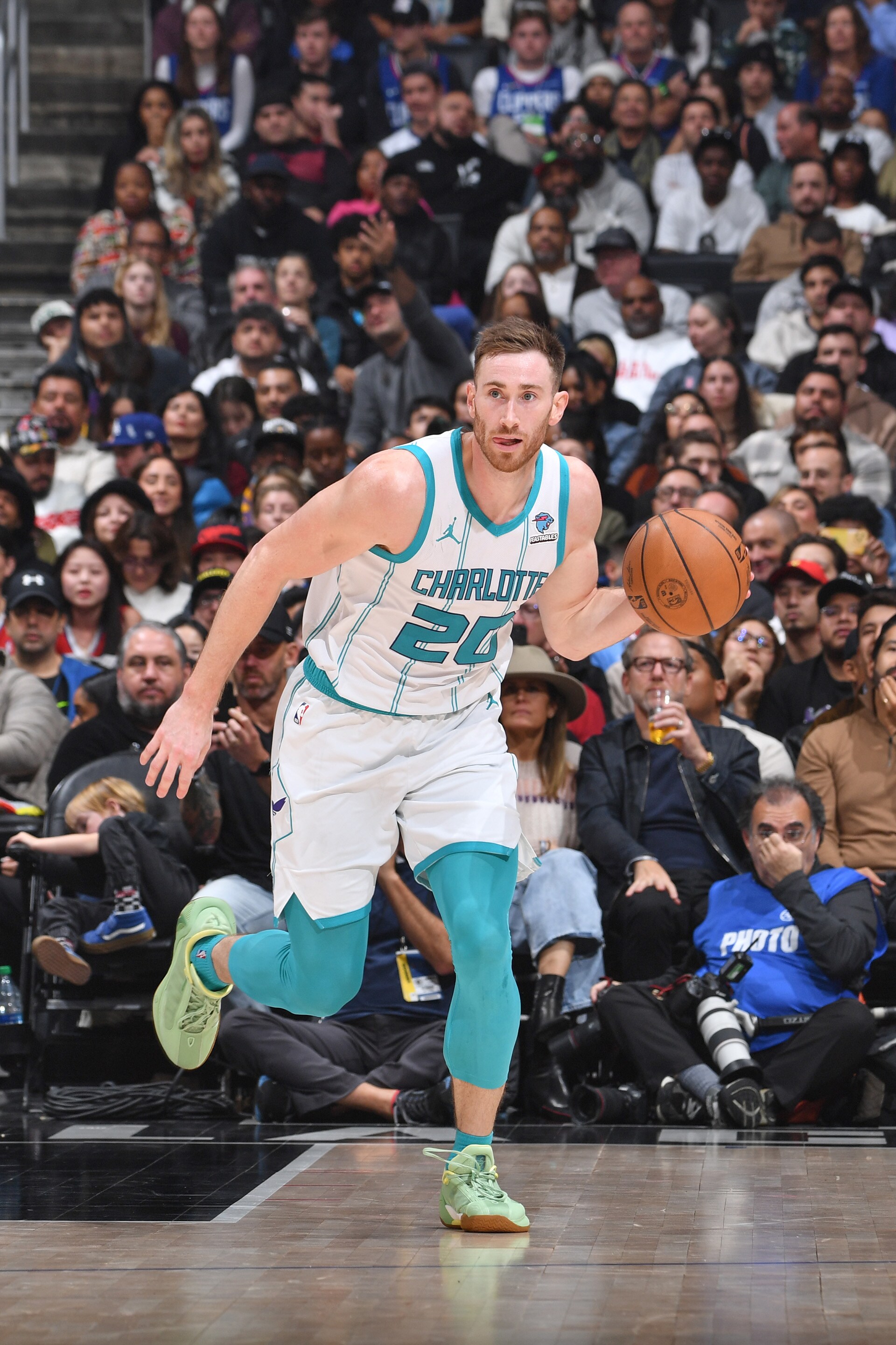 Clippers Lean On 3-Point Shooting, 4th-Quarter Surge To Down Hornets ...