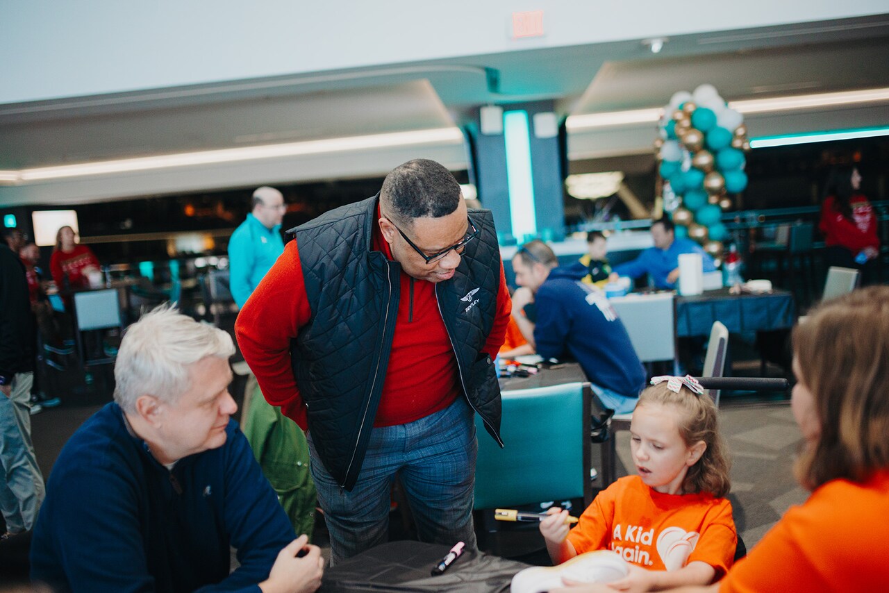 Hoopin' Holidays Presented By Mills Automotive | Gallery | Charlotte ...