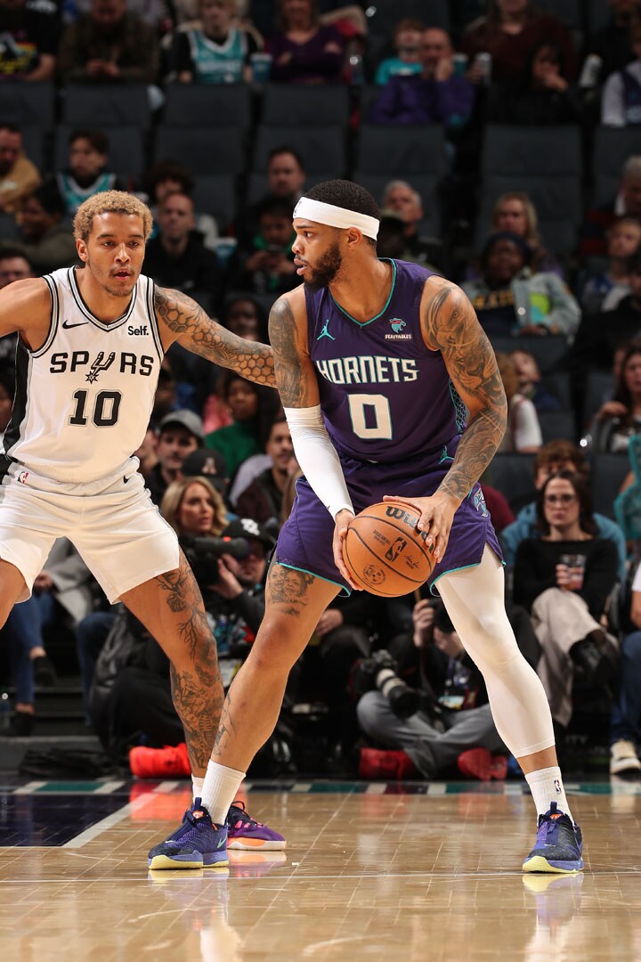 Hornets vs Spurs Gallery - 01/19/24 Photo Gallery | NBA.com