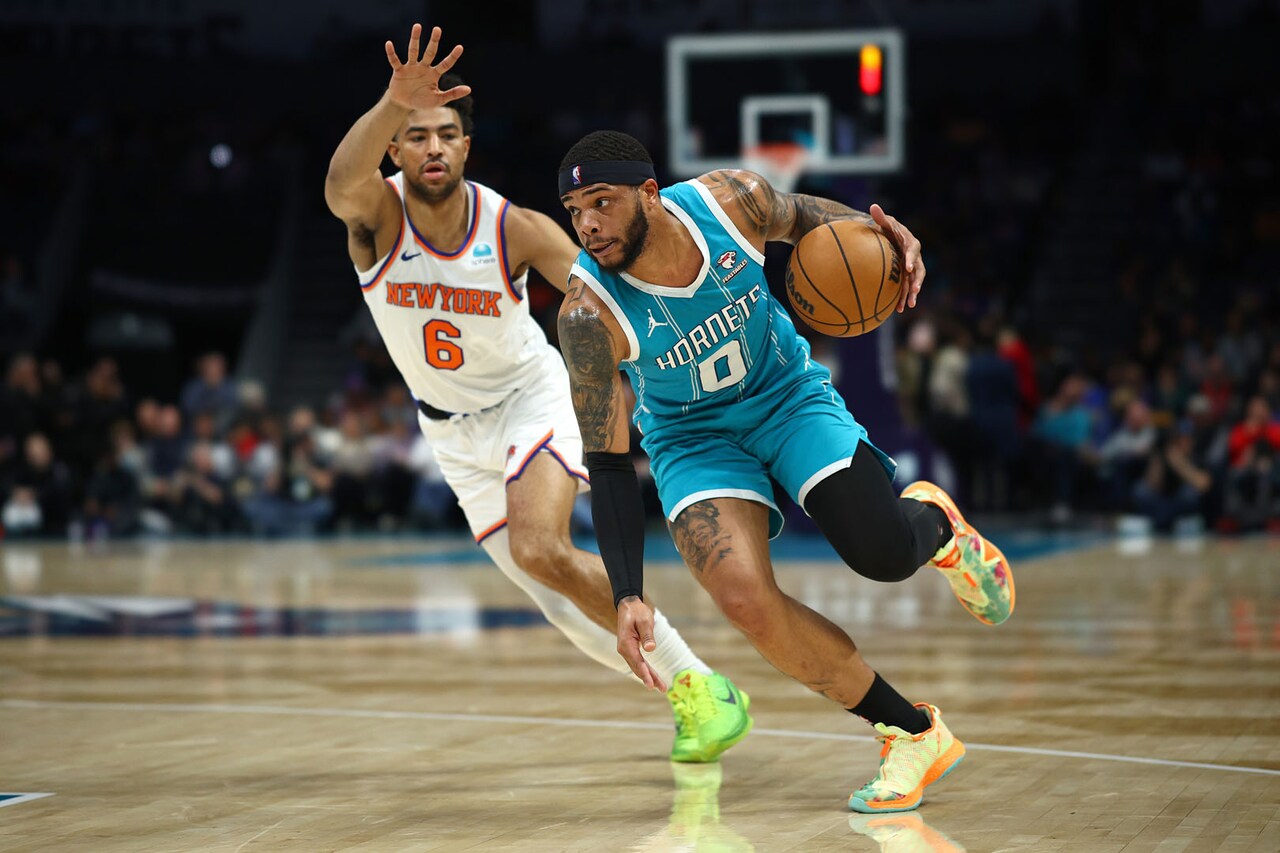 Hornets Rolled In 3rd Quarter Again, Knicks Coast To Big Win ...