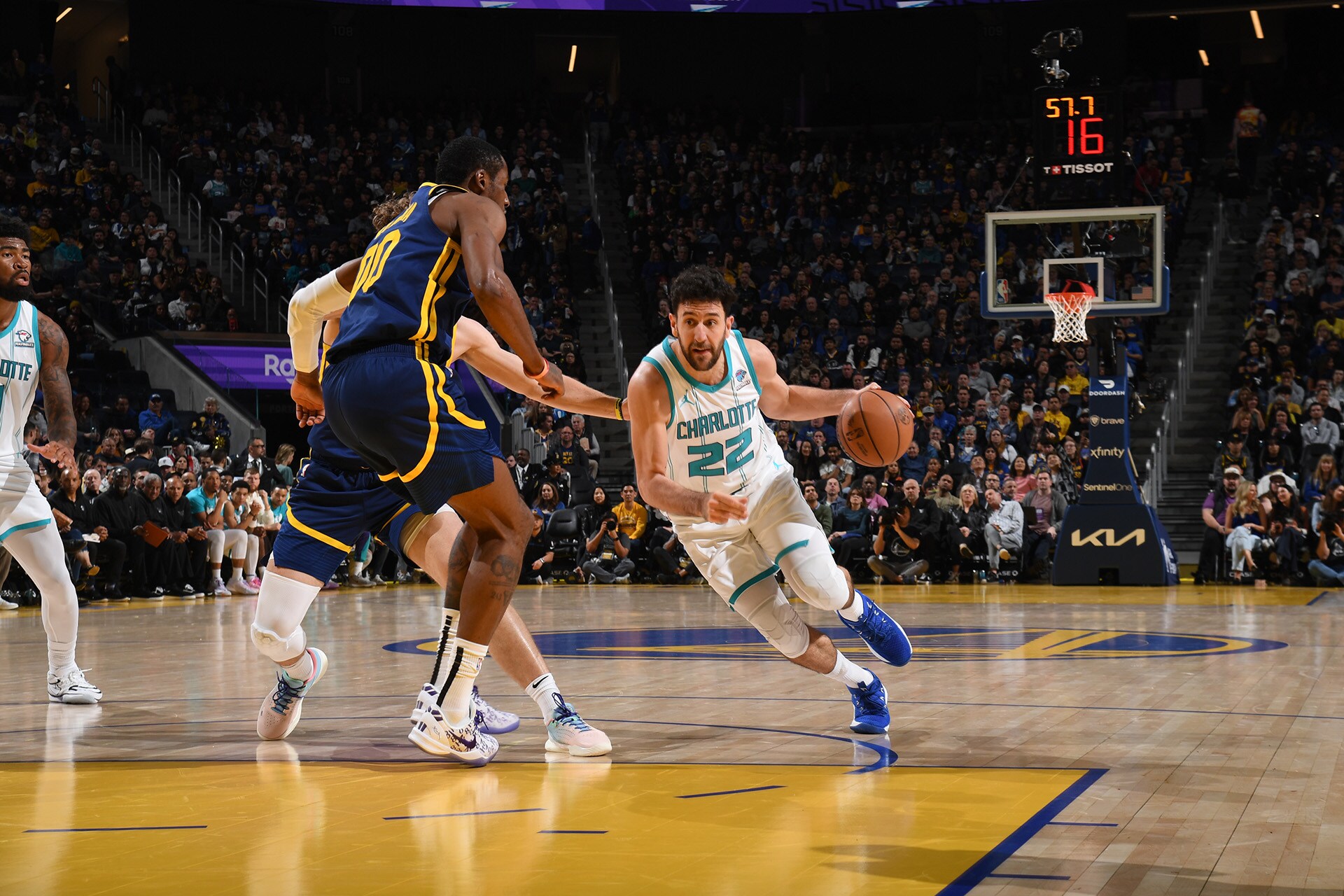 Hornets Produce Clunker Performance To Halt Win Streak In The Bay | NBA.com