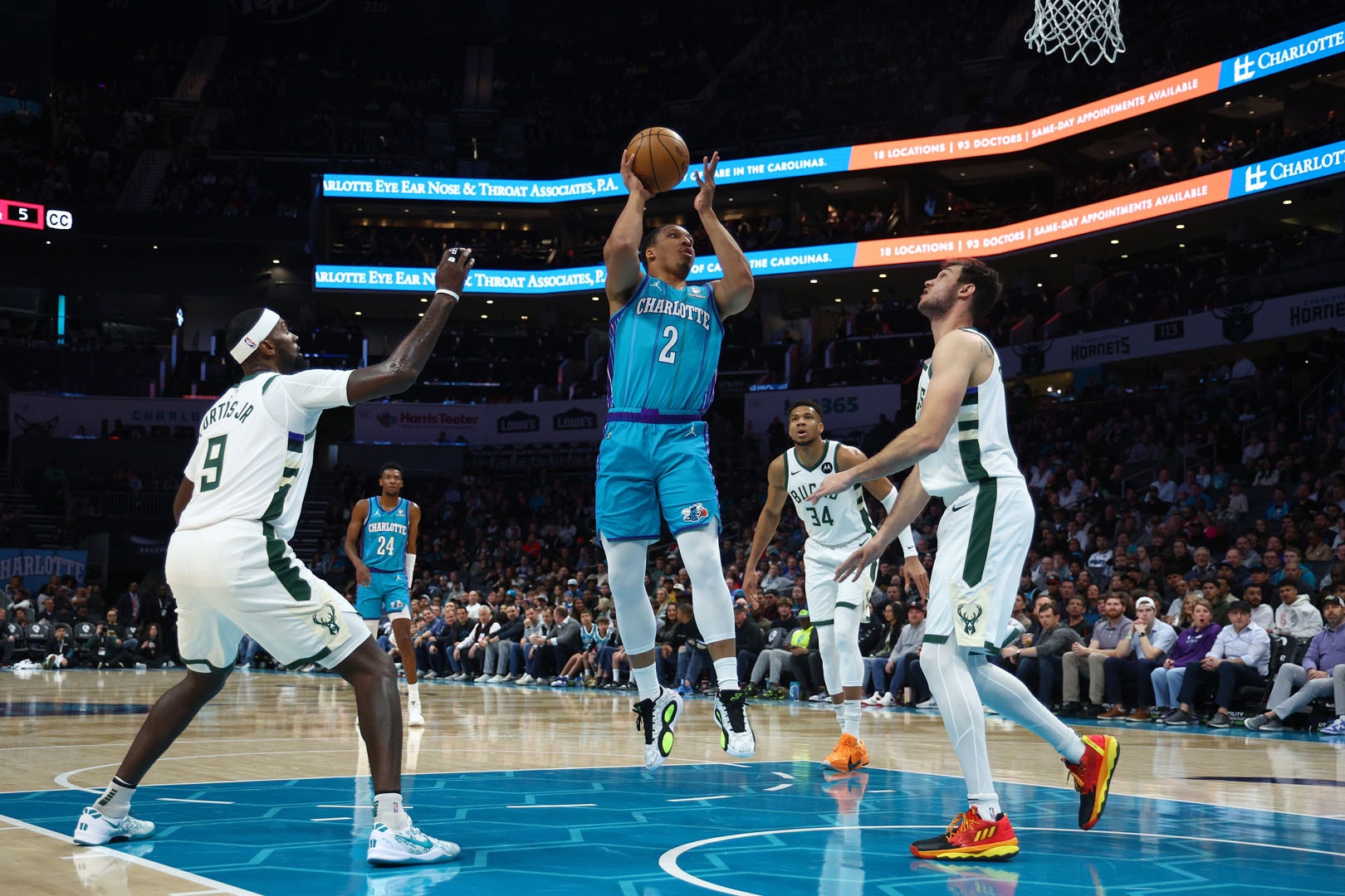 Hornets vs Bucks Gallery - 02/29/24 Photo Gallery | NBA.com