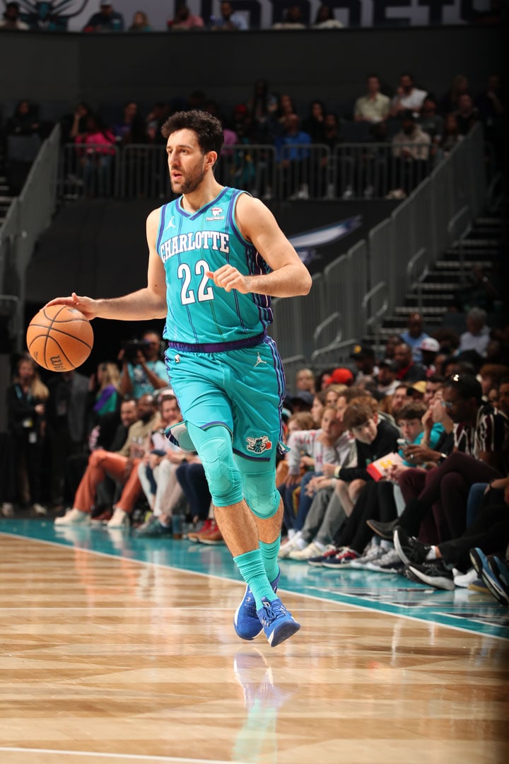 Shots Don’t Drop For Hornets, 4th-Quarter Efforts Just Not Enough ...