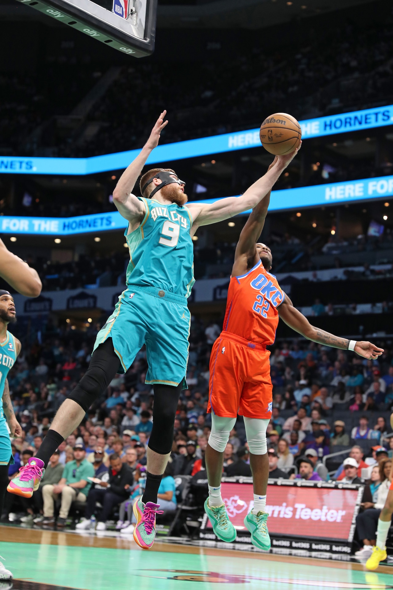 Hornets Make Costly Late Mistakes, OKC Survives At The Buzzer ...