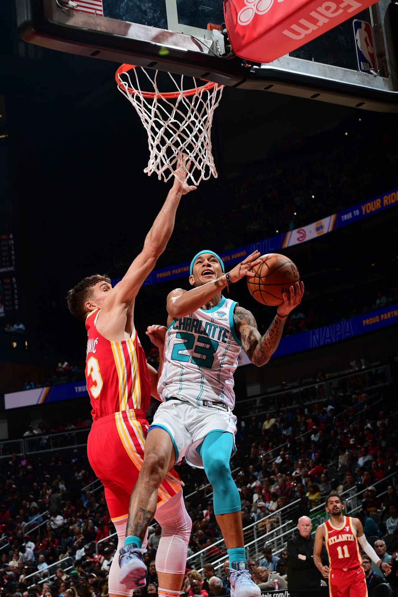 Mann Makes Stop At The Buzzer, Hornets Steal Win In Atlanta | Charlotte ...