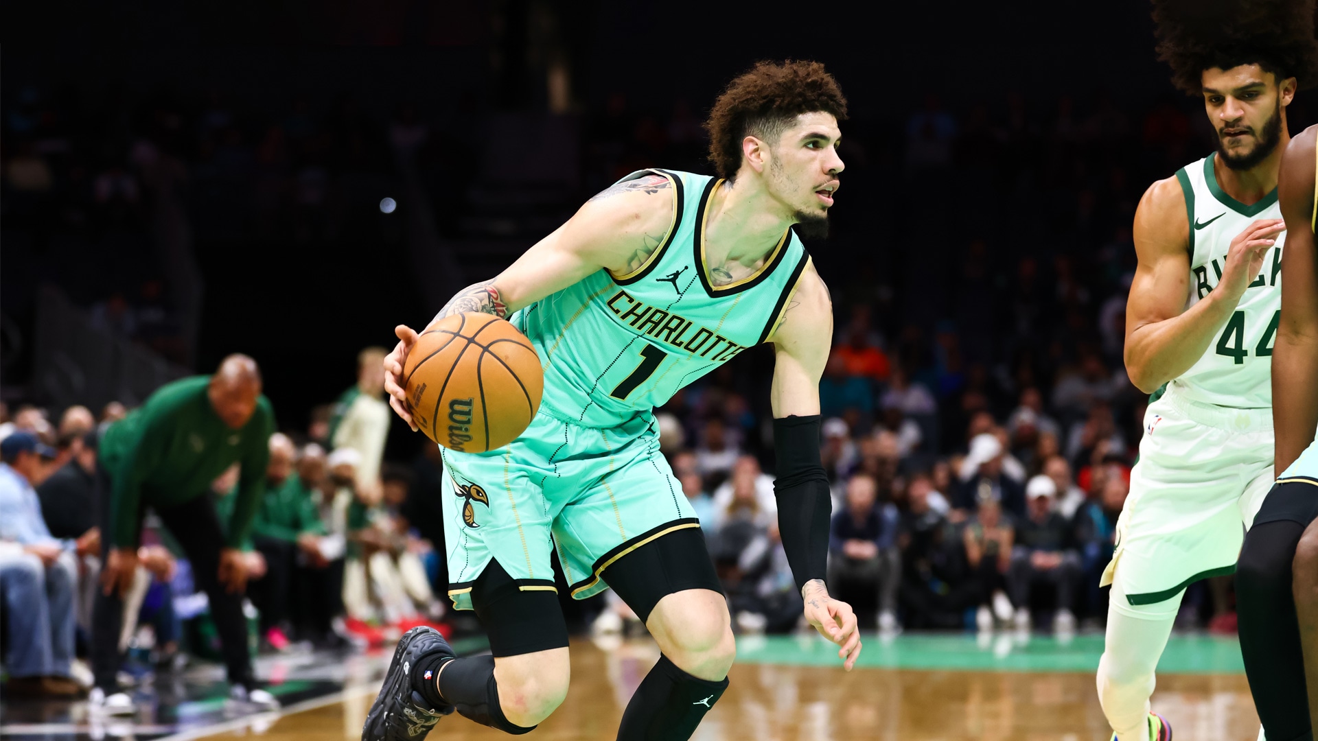 Ball Rises For More 4th-Quarter Heroics, Hornets Edge Bucks At Buzzer ...