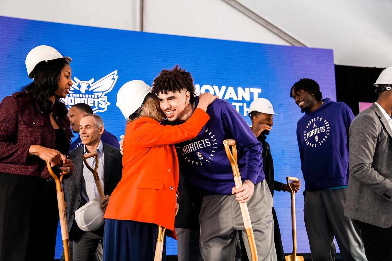 Charlotte Hornets Commemorate Tipoff Of Novant Health Performance ...