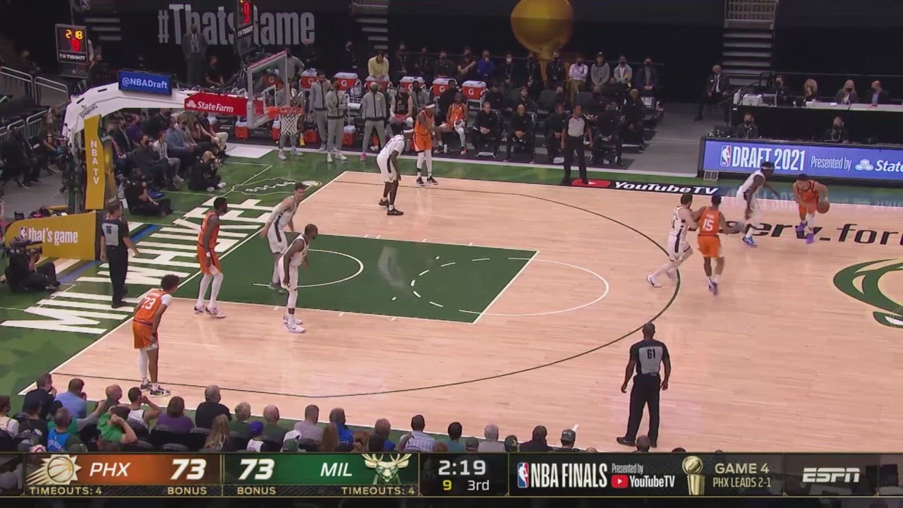 Devin Booker hits steps back fadeaway over Pat Connaughton