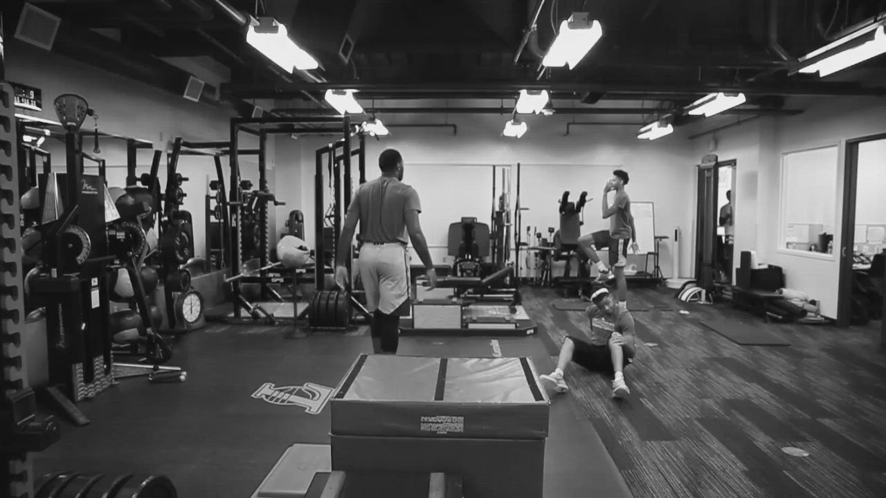 Breakfast Club (8/25/16) | Los Angeles Lakers